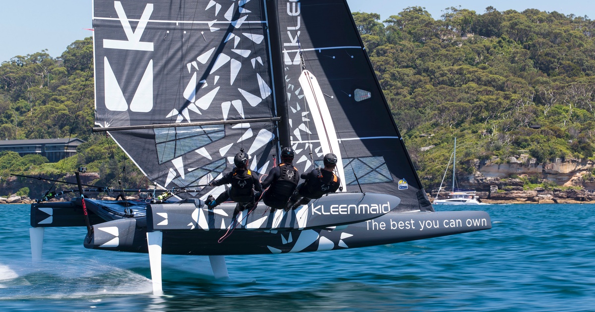 Price is Right for Frighteningly Fast Machine - SuperFoiler Grand Prix